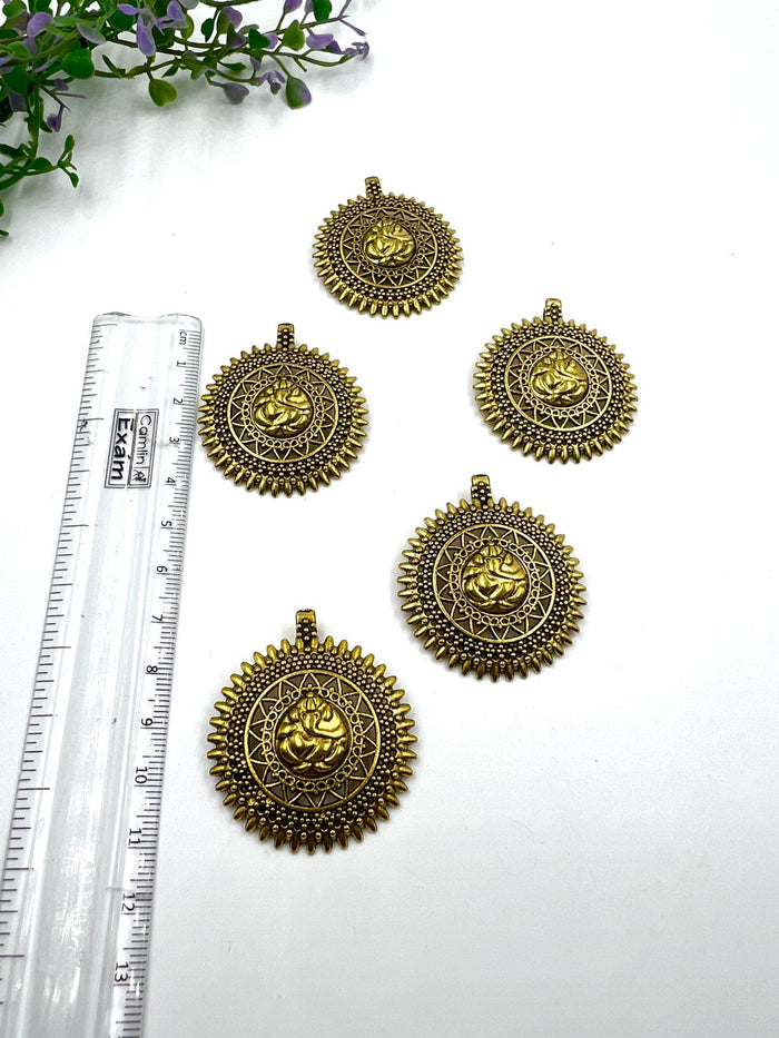 Antique Pendant - Chahu